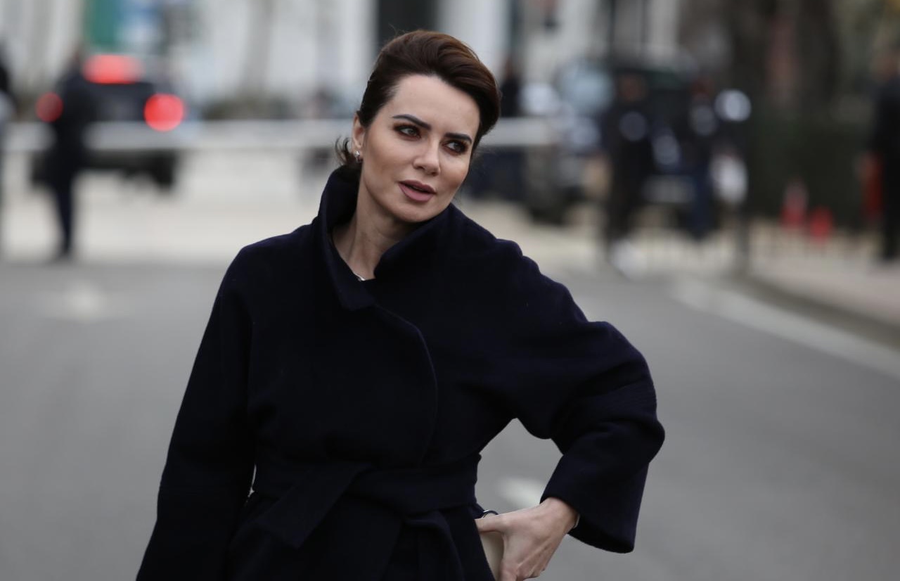 Grida Duma: “Jam ende single, është e egër, e tmerrshme”… - KorcaBlog.com